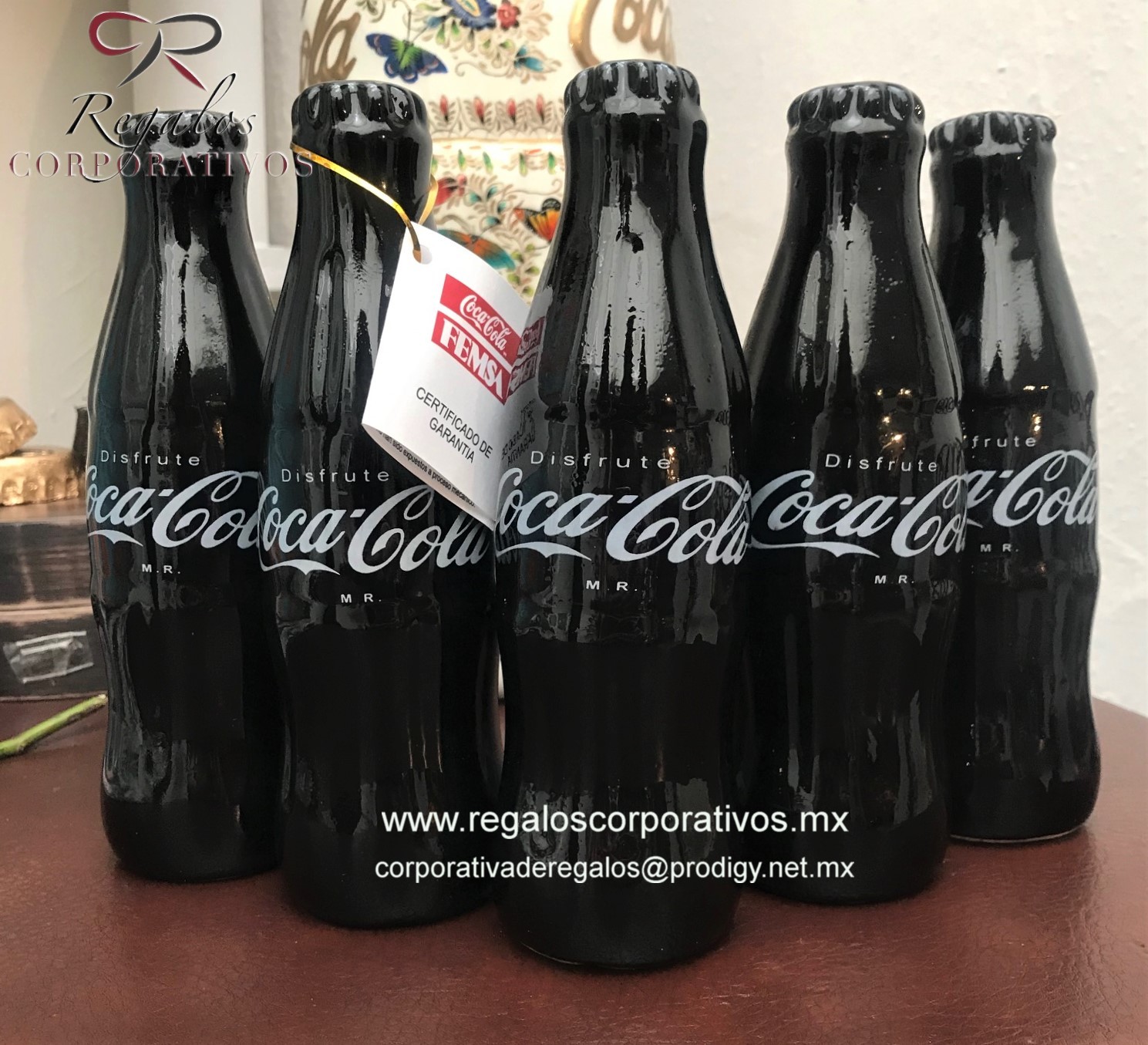 BOTELLA COCACOLA NEGRA CERAMICA - Regalos Corporativos